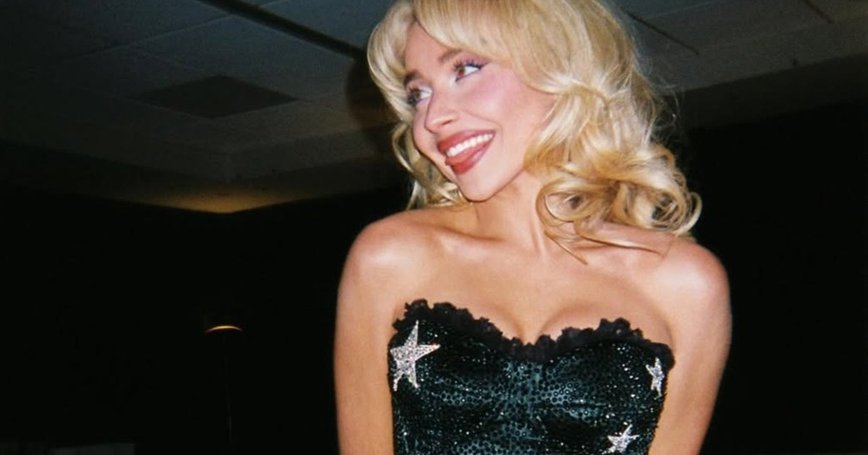 Sabrina Carpenter Rocks The Stage In Iconic La Bodysuit on ONDA LA